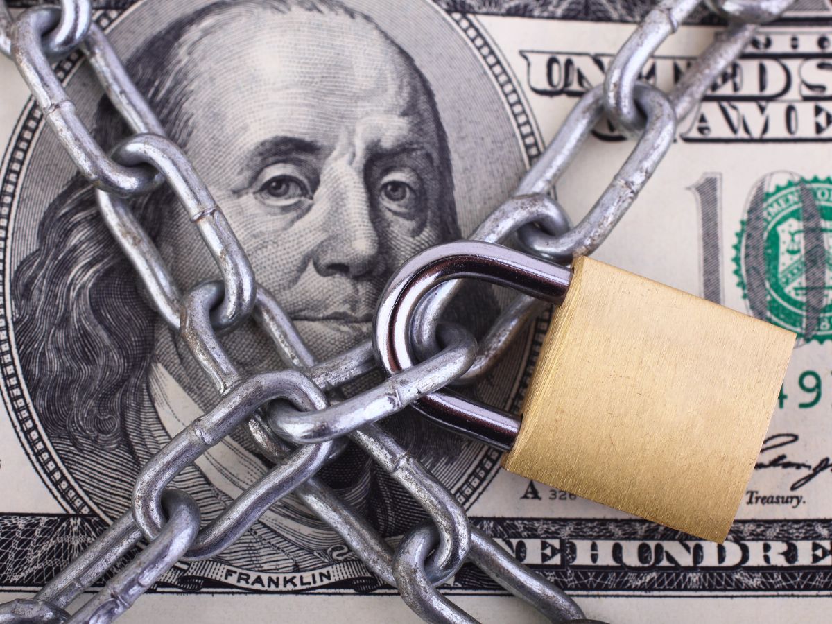 SEC Charges Influencers in $100M Stock Manipulation Scheme