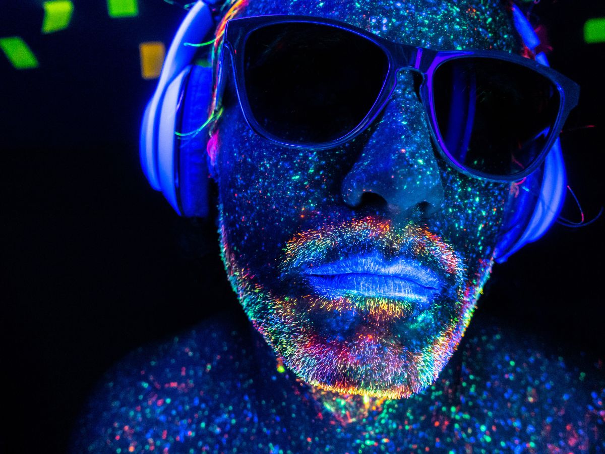 5 Best AI Music Generators Of 2024: Pros, Cons & Examples